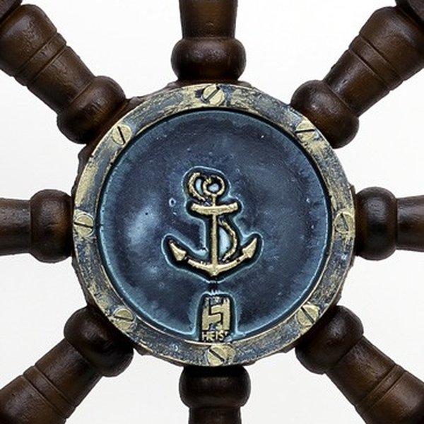Timão de Barco Decorativo em Resina 50cm Náutica