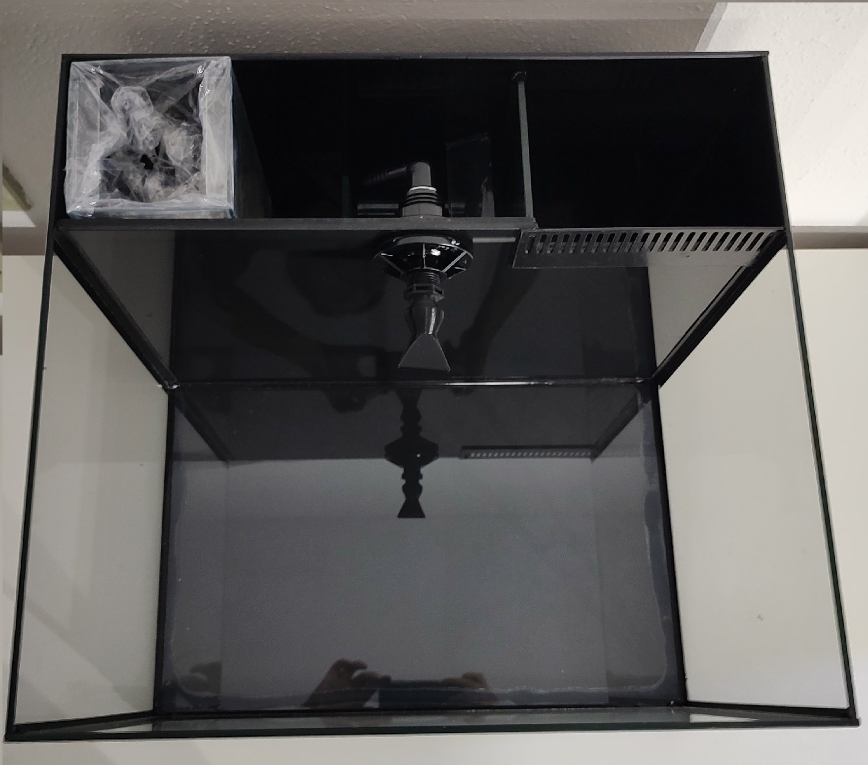 AQUÁRIO DE SUMP TRASEIRO - 40 X 40 X 40 COM CAIXA DE REPOSIÇÃO