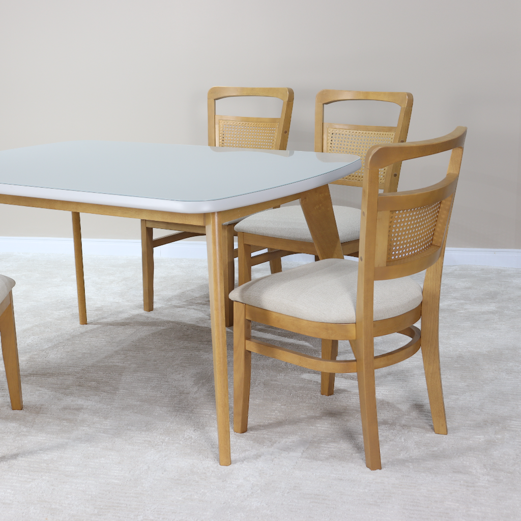 Cadeira Santiago em Madeira Maciça de Tauari cor Amêndoa e Assento ...