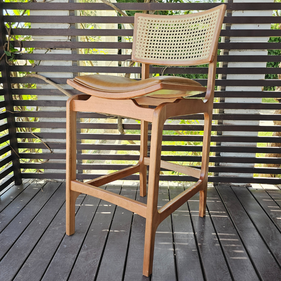 Banqueta Madeira Eva Couríssimo Tela Sextavada