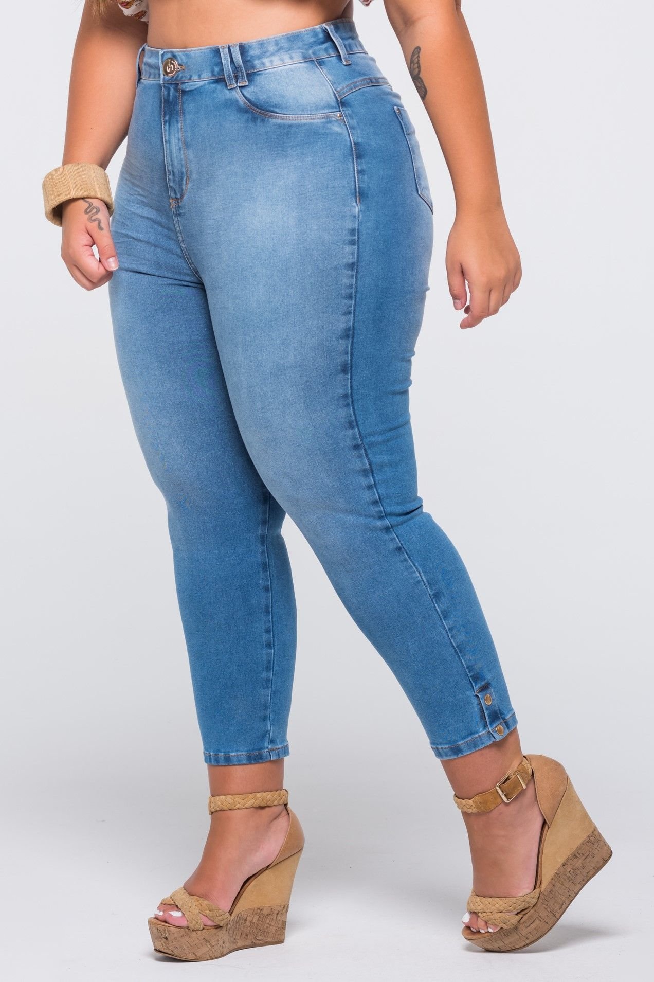 Calça Jeans Cropped com Botões na Barra - Geração Moderna