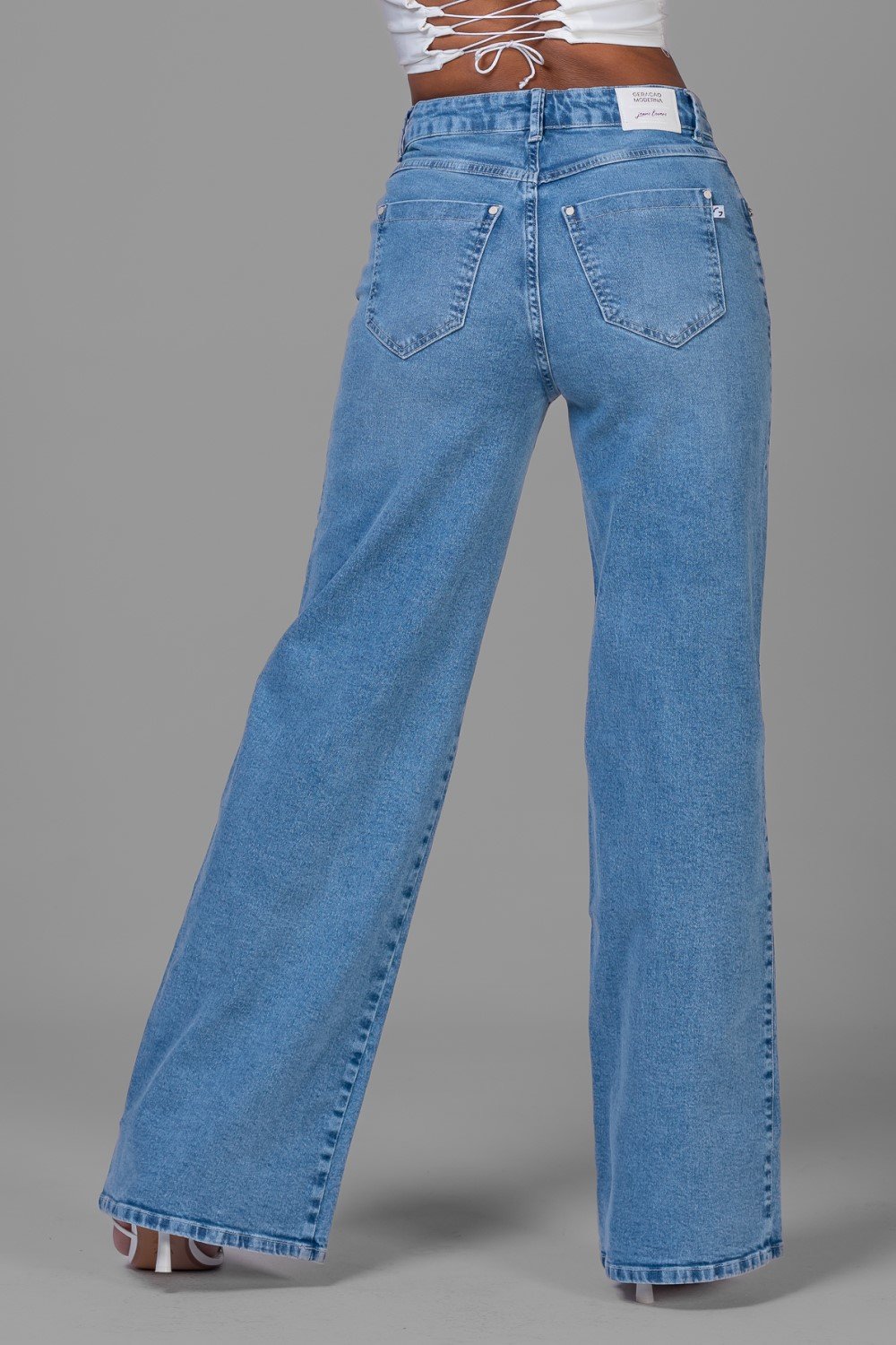 Calça Jeans Wide Leg com Aplicação de Strass - Jeans Claro - Geração ...