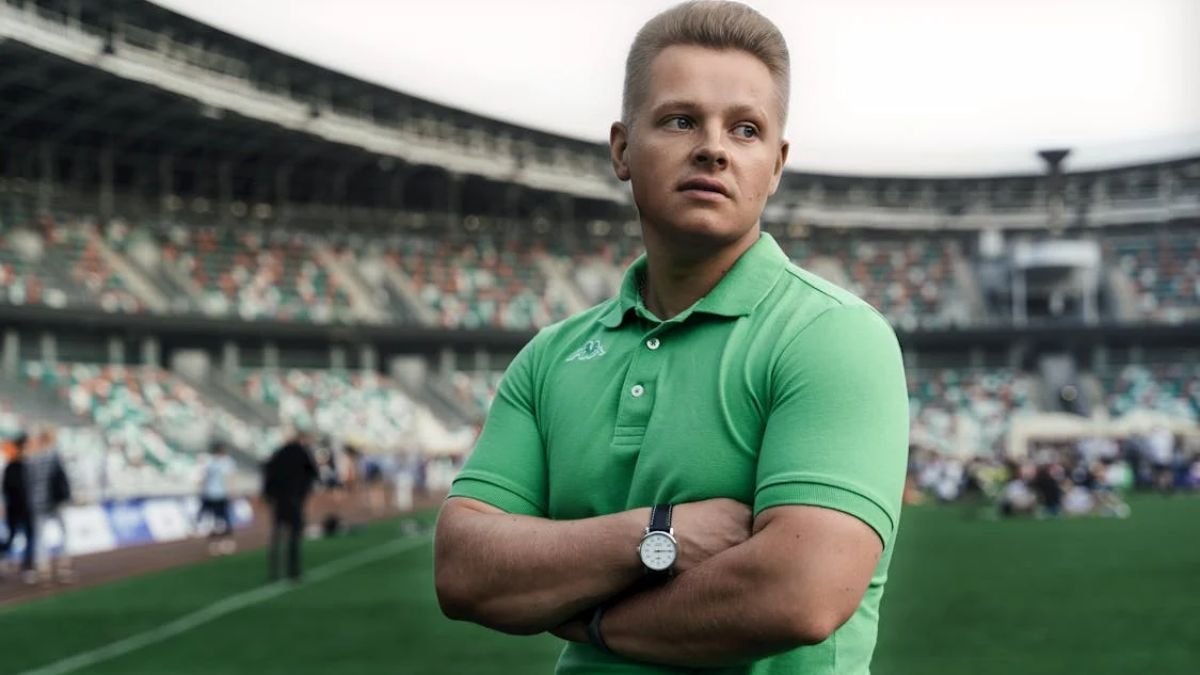 Camiseta Polo: O que é, como usar e dicas de combinações - Gogocloset