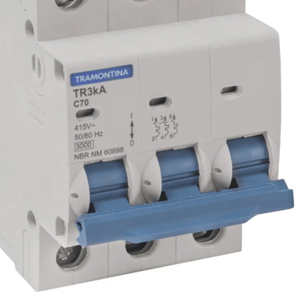 Disjuntor Tripolar DIN 3P 70A Branco TR3kA com Curva C Tramontina