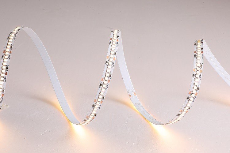 Fita Led 12V Avant 20W 3300L/m 240 Leds 5M