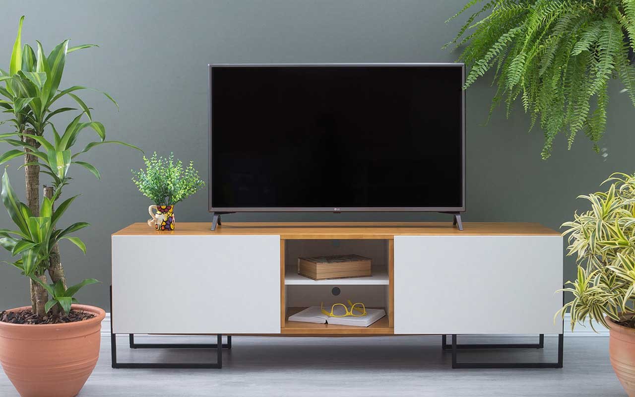 Rack Sala Estilo Industrial 2 Portas Crosby 160 cm MDF Freijó e Branco