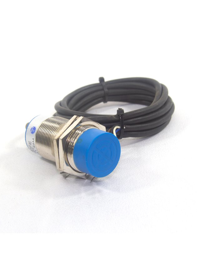 Sensor Indutivo M30 6~36Vcc Pnp 1Na+1Nf Ñ Faceado Saida A Cabo Lm30-3015Pc