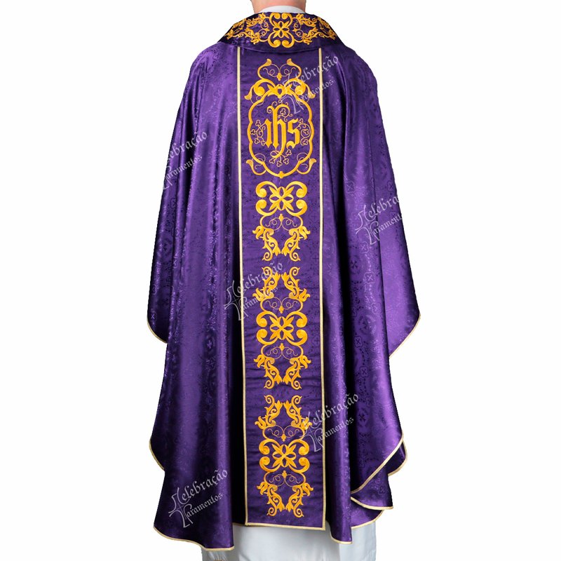 Casula com galão - em tecido litúrgico REF 510.3054