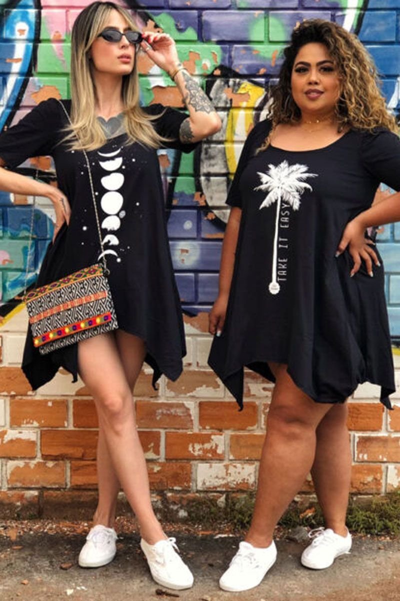 Vestido Curto de Ponta Moon Phases