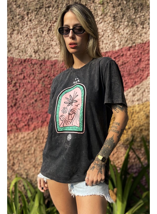 Camiseta Preta Estonada Unissex El Mar