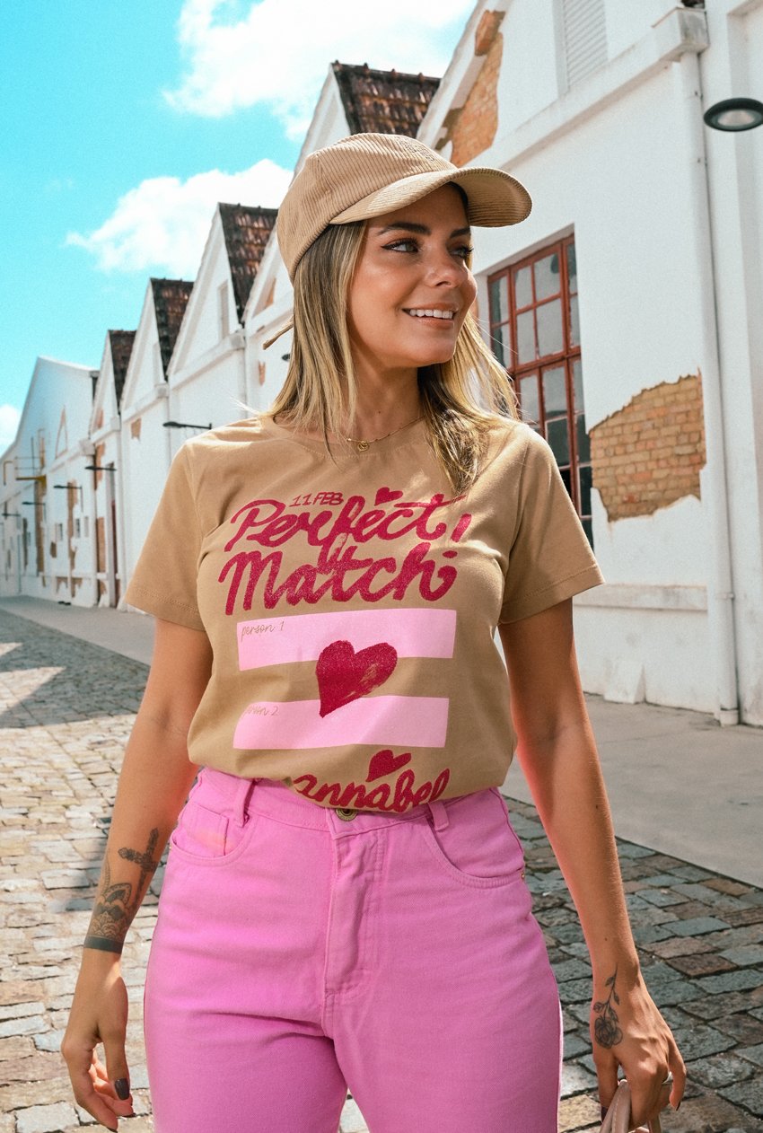 T-shirt Match Caramelo