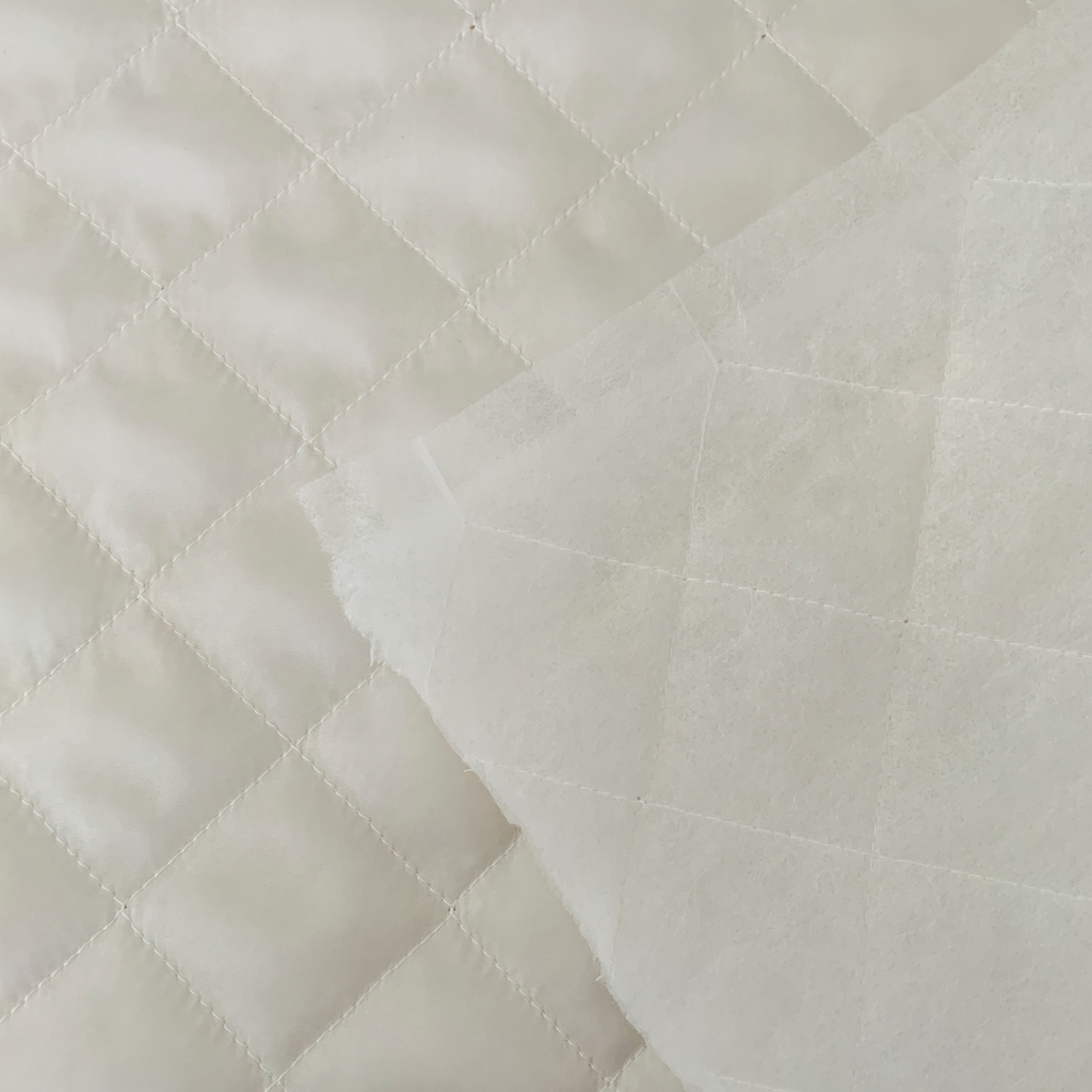 Matelassê Losango Pequeno Failete/Fibra 60gr/TNT 1,47 Largura Branco
