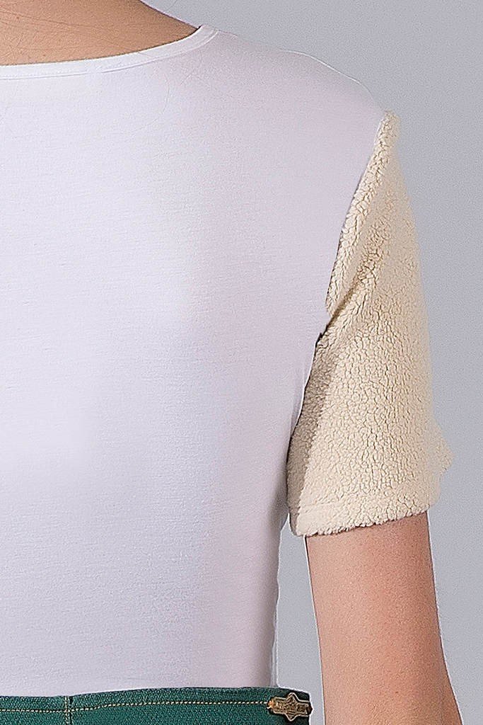 T-shirt Off White Mangas Pelo de Carneiro Império Z